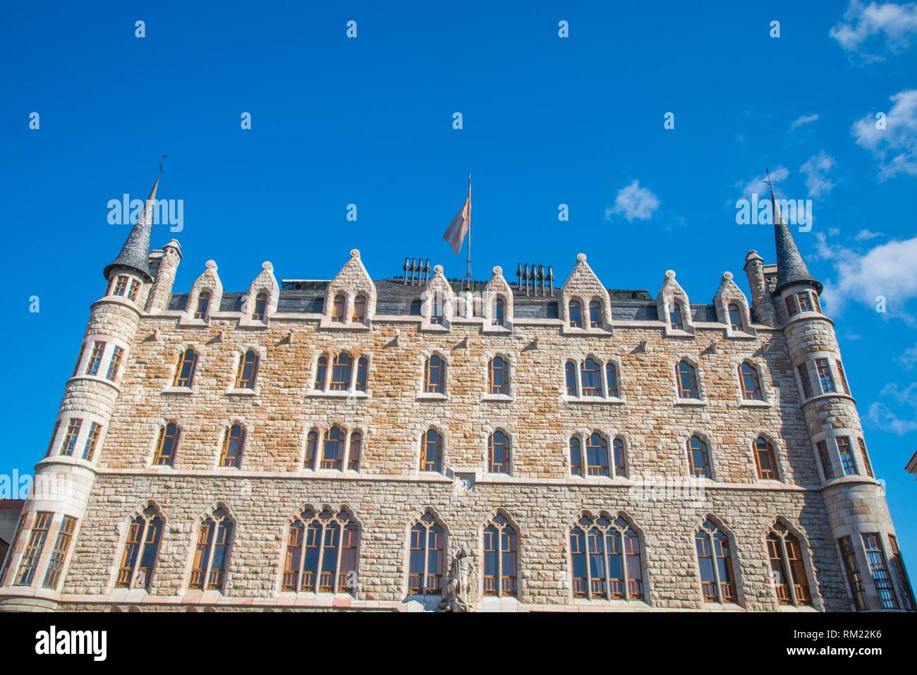 Facade of Botines Palace, by Antoni Gaudi. Leon, Spain Stock Photo - Alamy