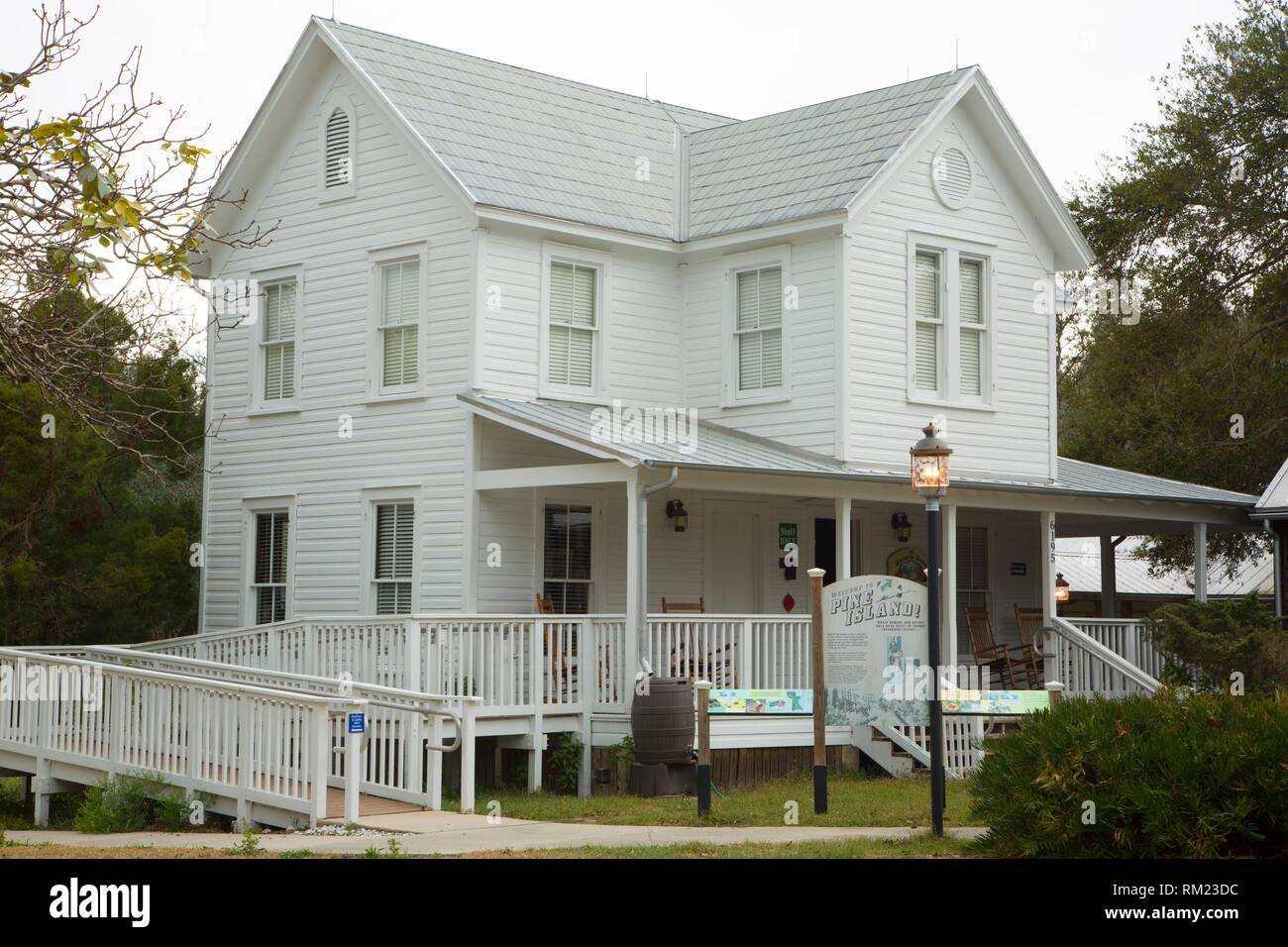 Conservation house hi-res stock photography and images - Alamy