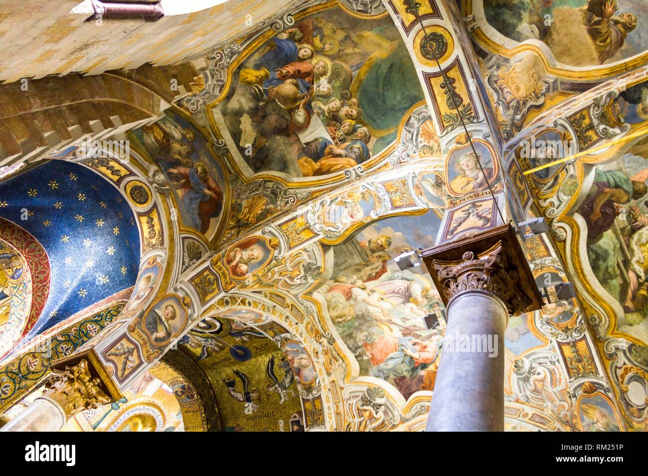 Byzantine ceiling mosaic hi-res stock photography and images - Alamy
