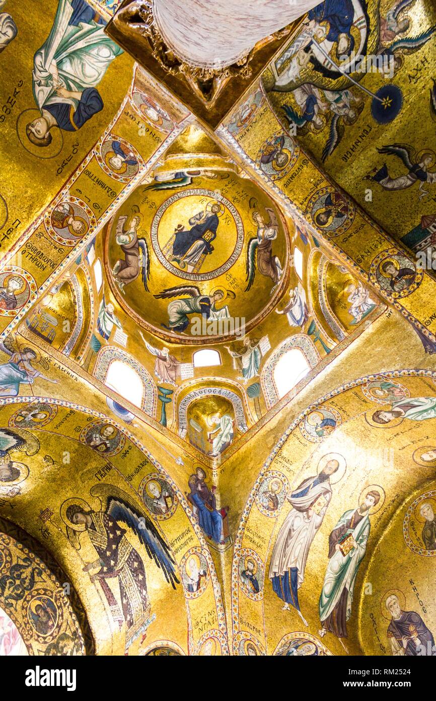 Byzantine ceiling mosaic hi-res stock photography and images - Alamy