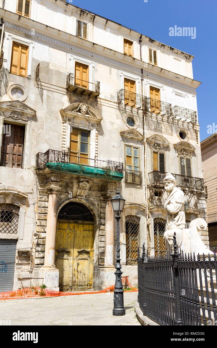 Palermo building hi-res stock photography and images - Alamy