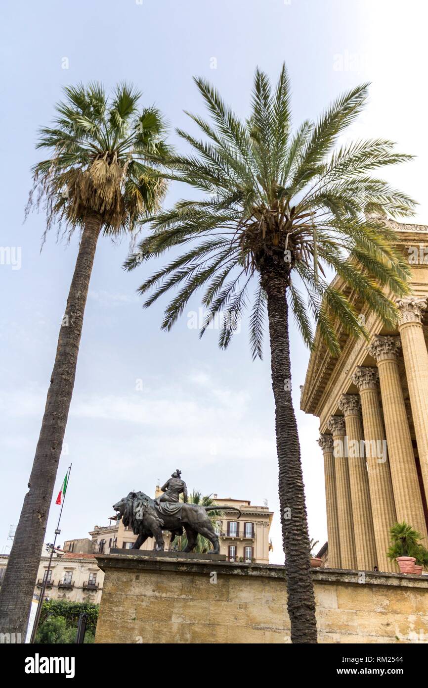 Sicily teatro massimo opera house hi-res stock photography and images ...