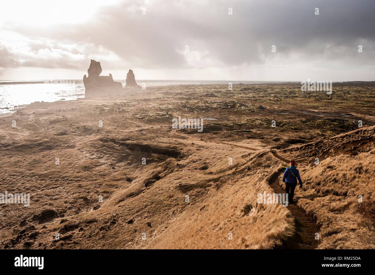 Rock path hi-res stock photography and images - Alamy