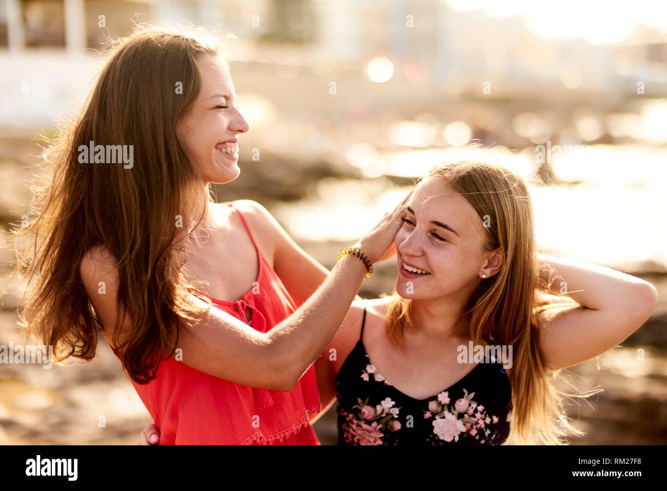 Tall woman and short friends hi-res stock photography and images - Alamy