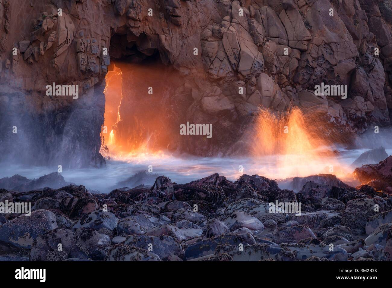 Keyhole arch hi-res stock photography and images - Alamy