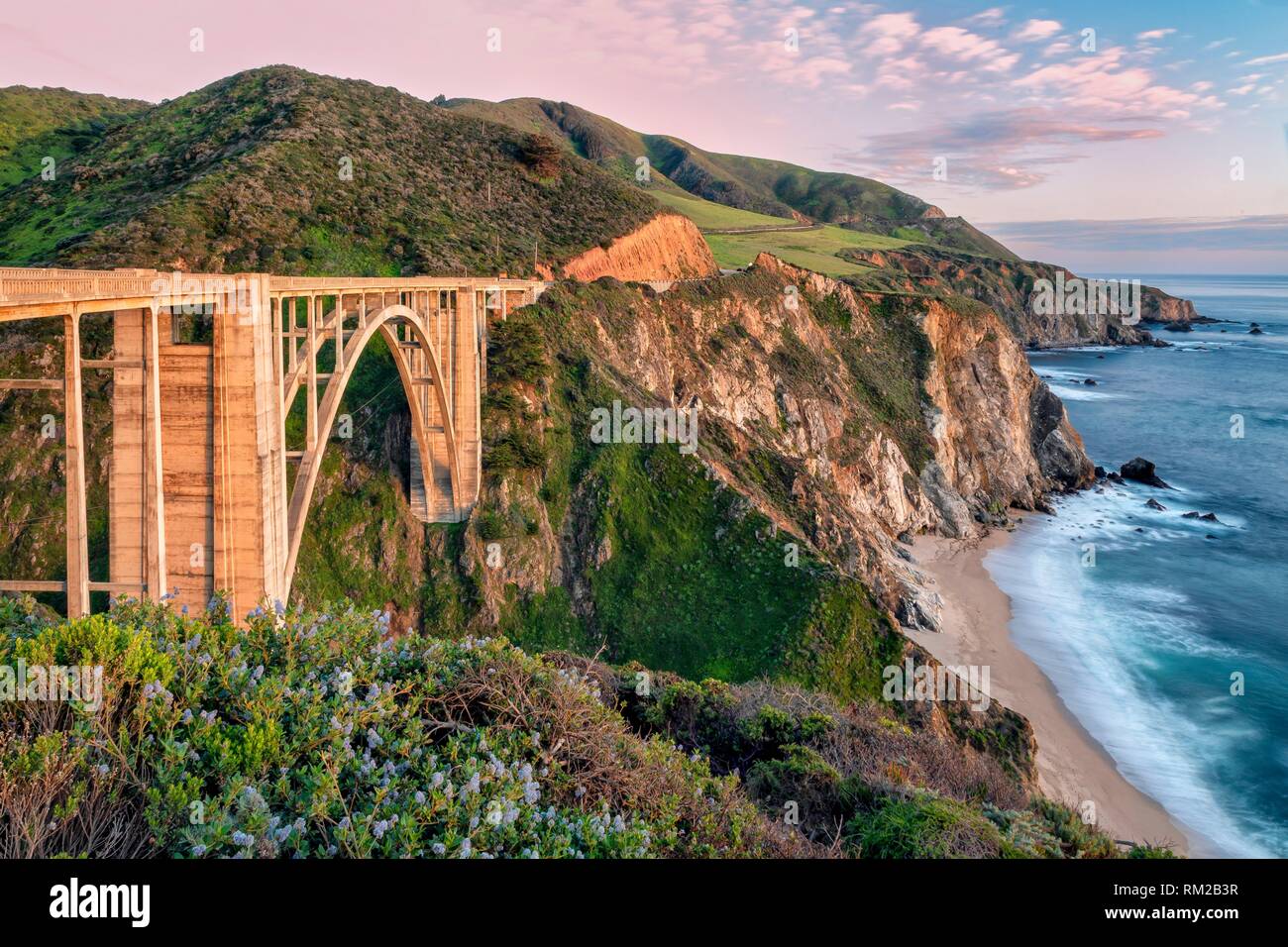 Big sur coast highway scenic byway hi-res stock photography and images ...