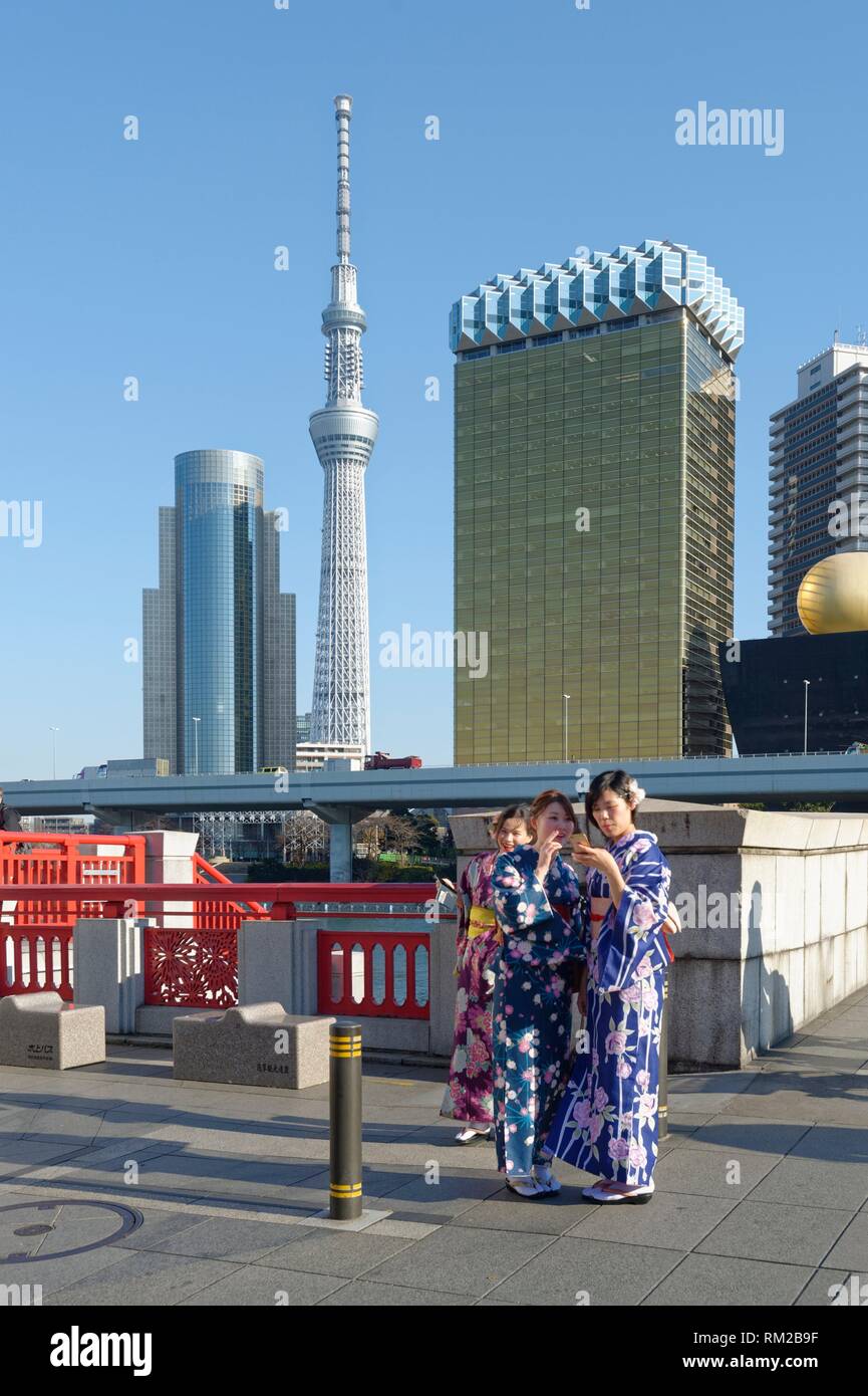 Asahi beer building asakusa tokyo hi-res stock photography and images ...