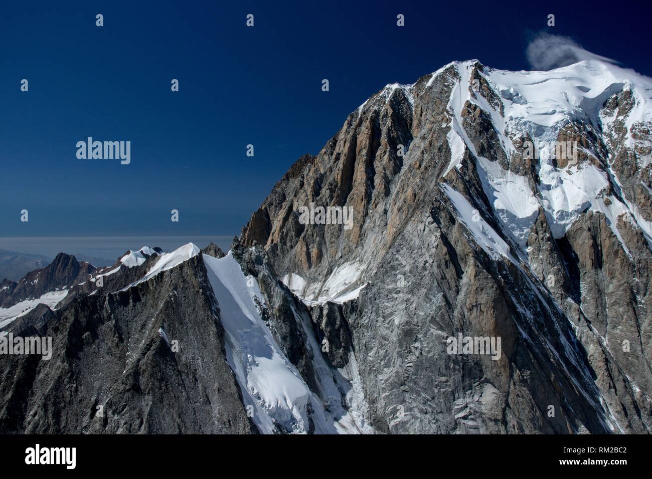 Aerial view of the mont blanc massif hi-res stock photography and ...