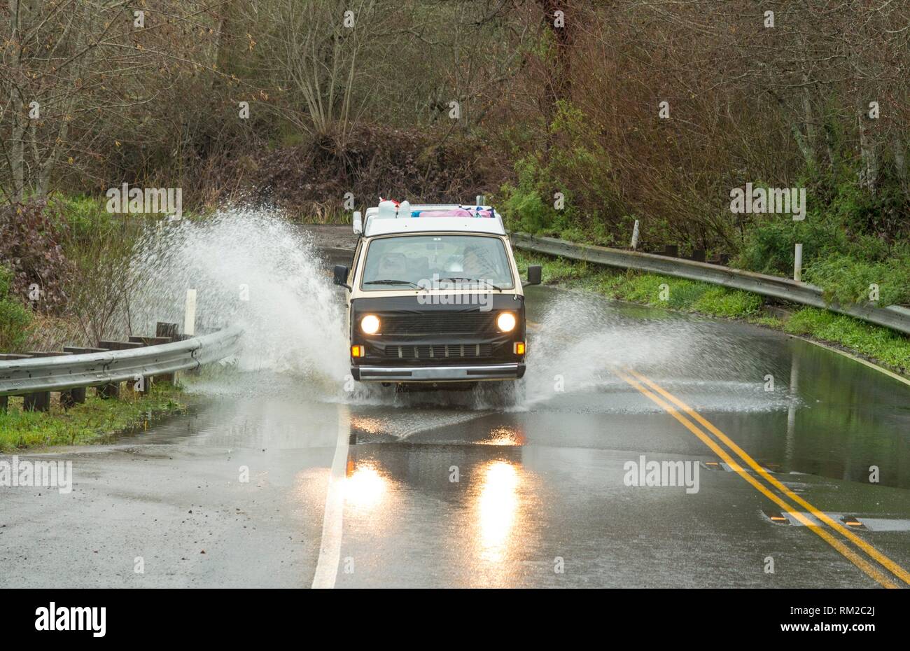 Heavy rain on highway hi-res stock photography and images - Alamy