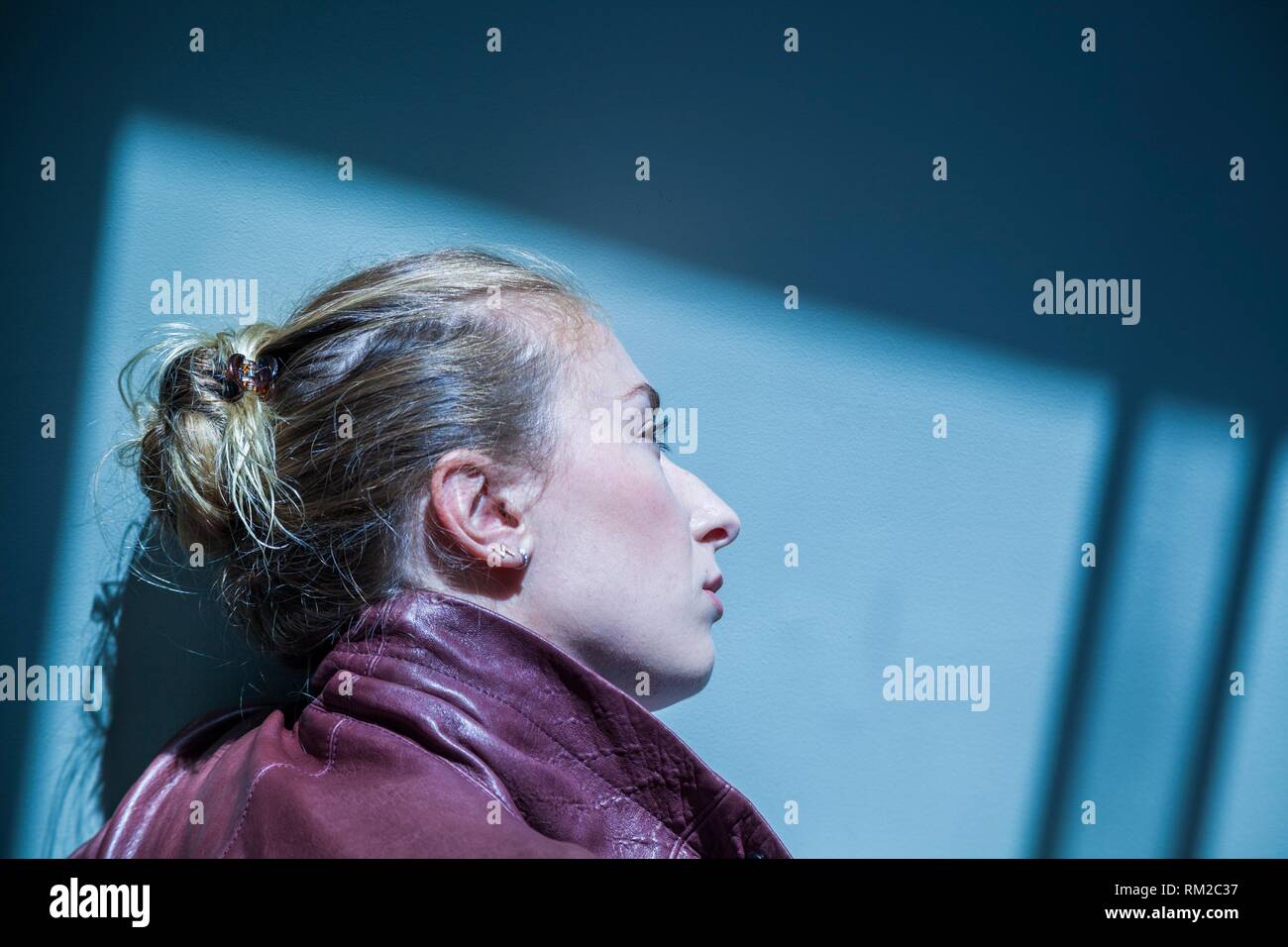Woman serious profile hi-res stock photography and images - Alamy