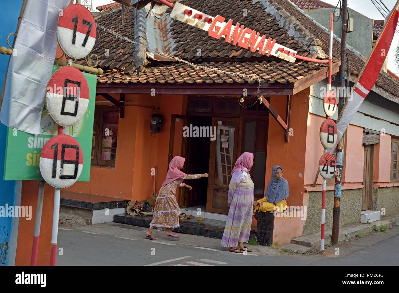 Batik village hi-res stock photography and images - Alamy