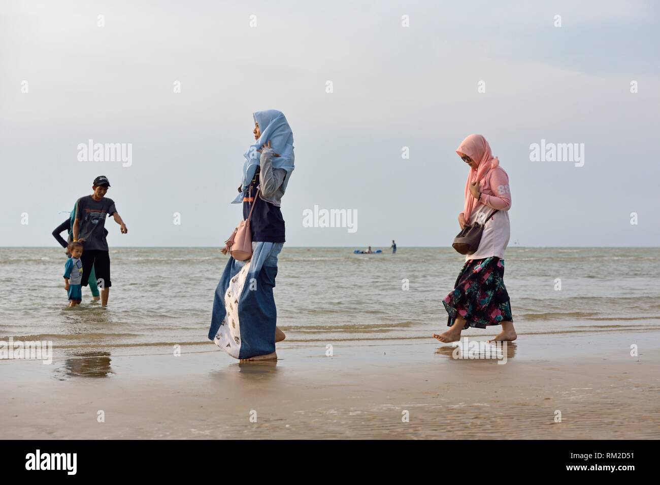 Indonesia ocean beach sea hi-res stock photography and images - Alamy