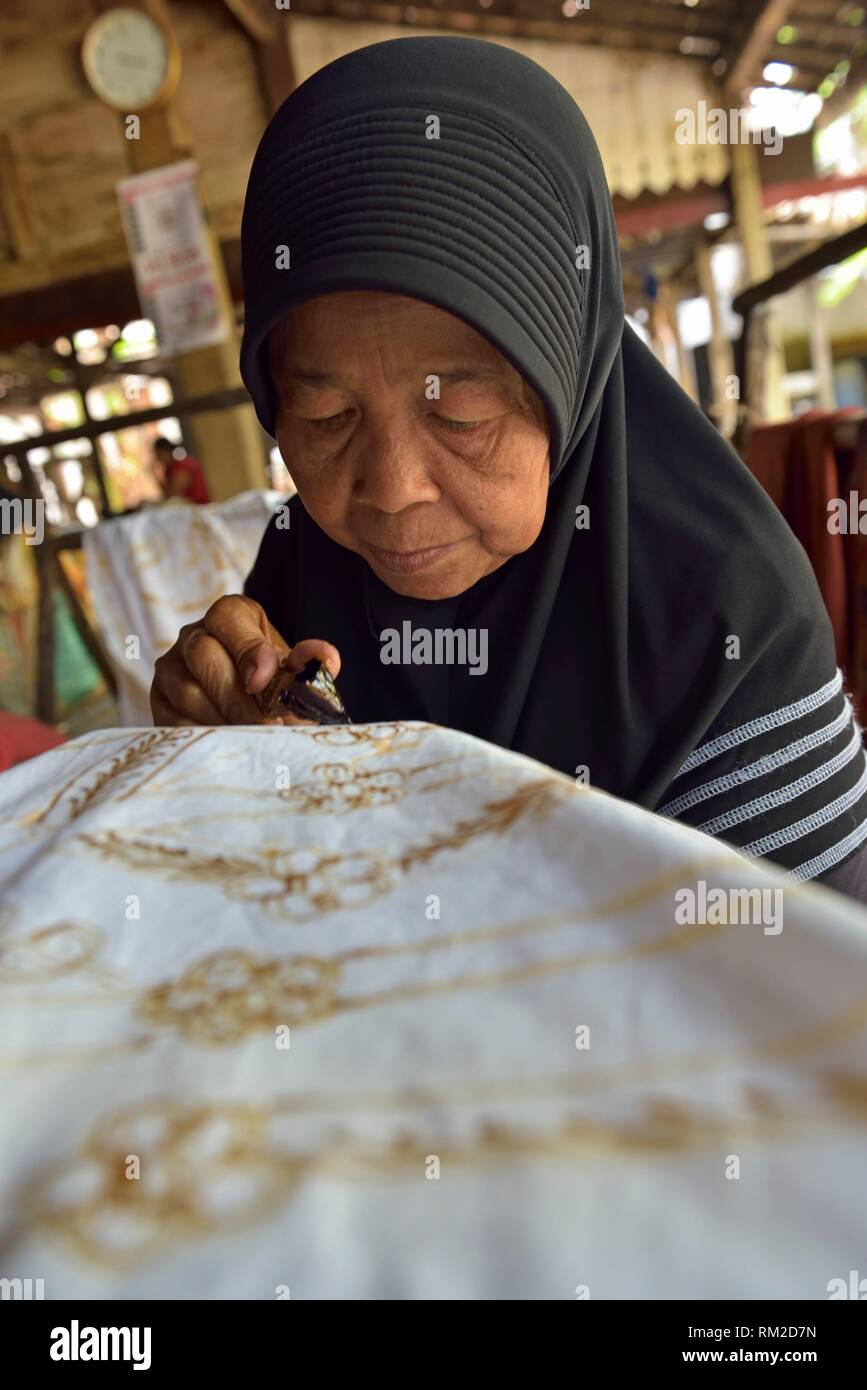 Canting tool hi-res stock photography and images - Alamy