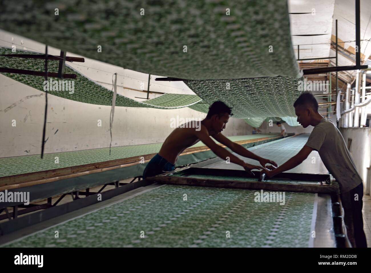 Batik factory hi-res stock photography and images - Alamy
