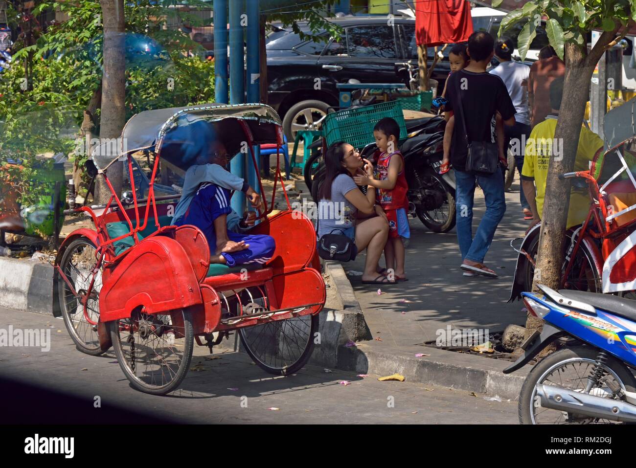 Rickshaw transport indonesia hi-res stock photography and images - Alamy