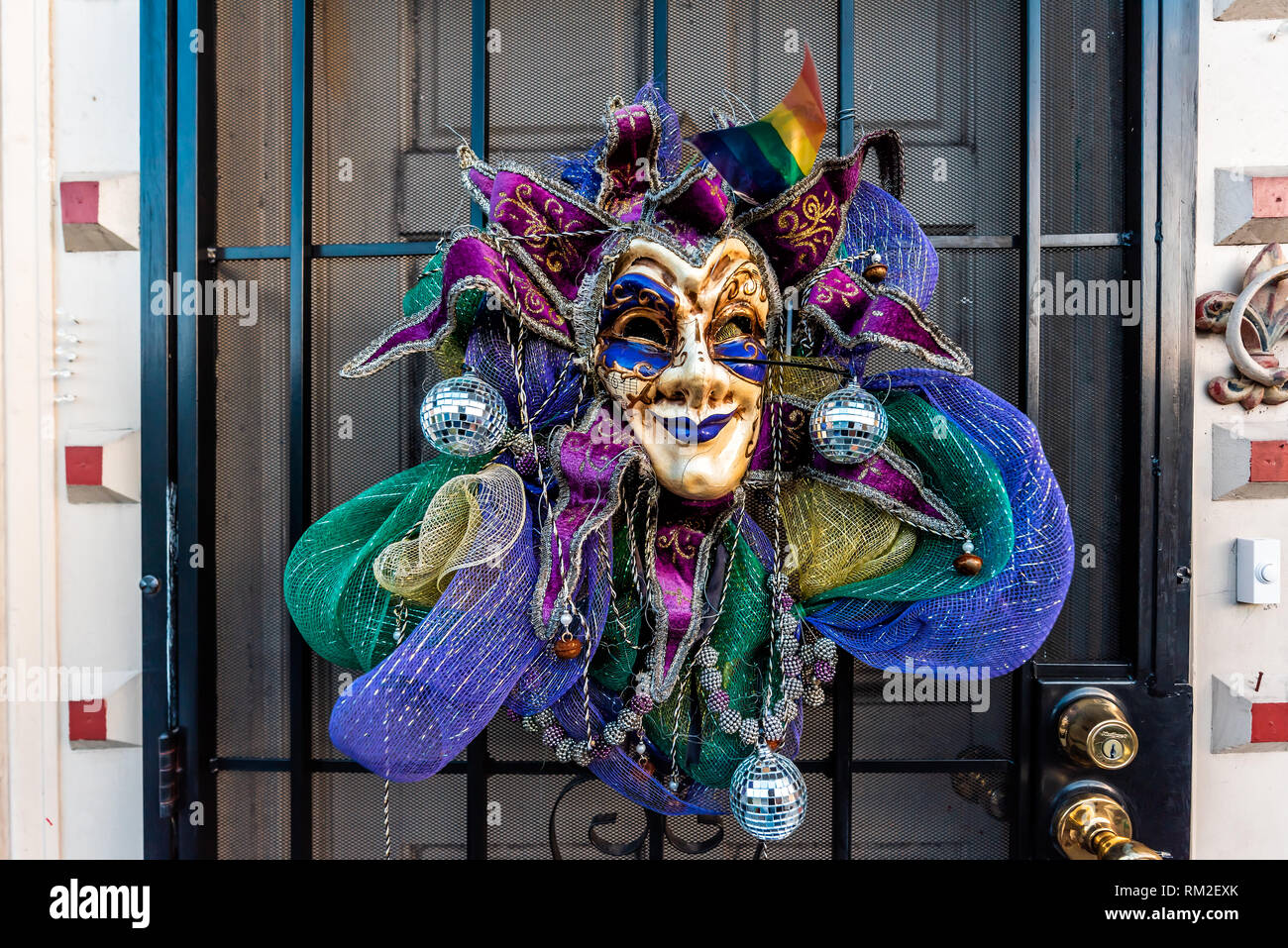 Purple mardi gras mask face hi-res stock photography and images - Alamy