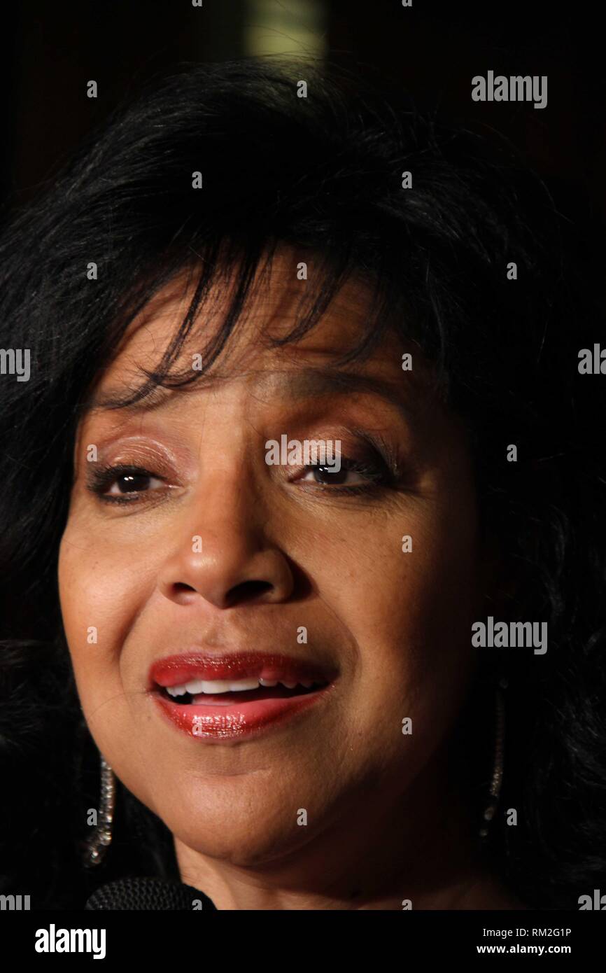 Phylicia rashad hi-res stock photography and images - Alamy