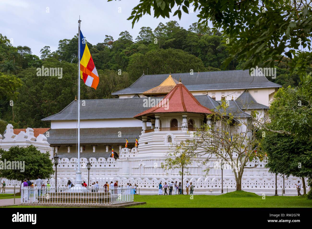 Dalada maligawa hi-res stock photography and images - Alamy