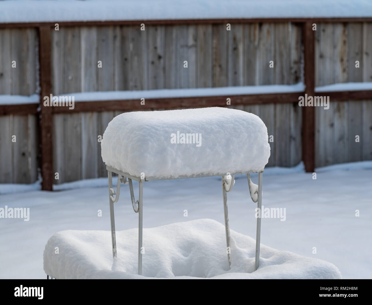 Backyard snow hi-res stock photography and images - Alamy