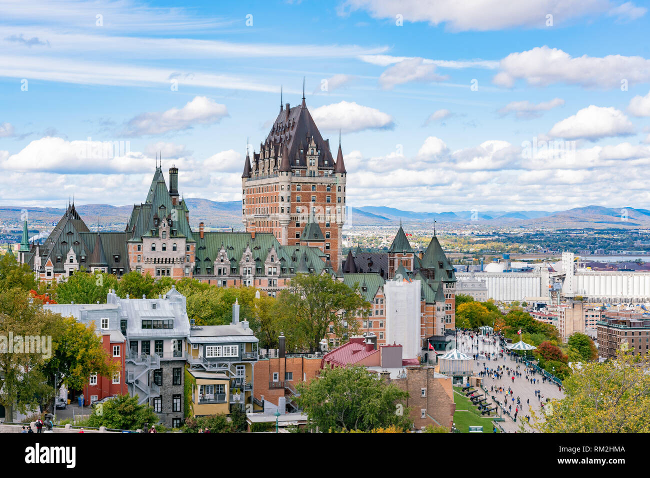 Exterior view of the famous Fairmont Le Château Frontenac at Quebec ...