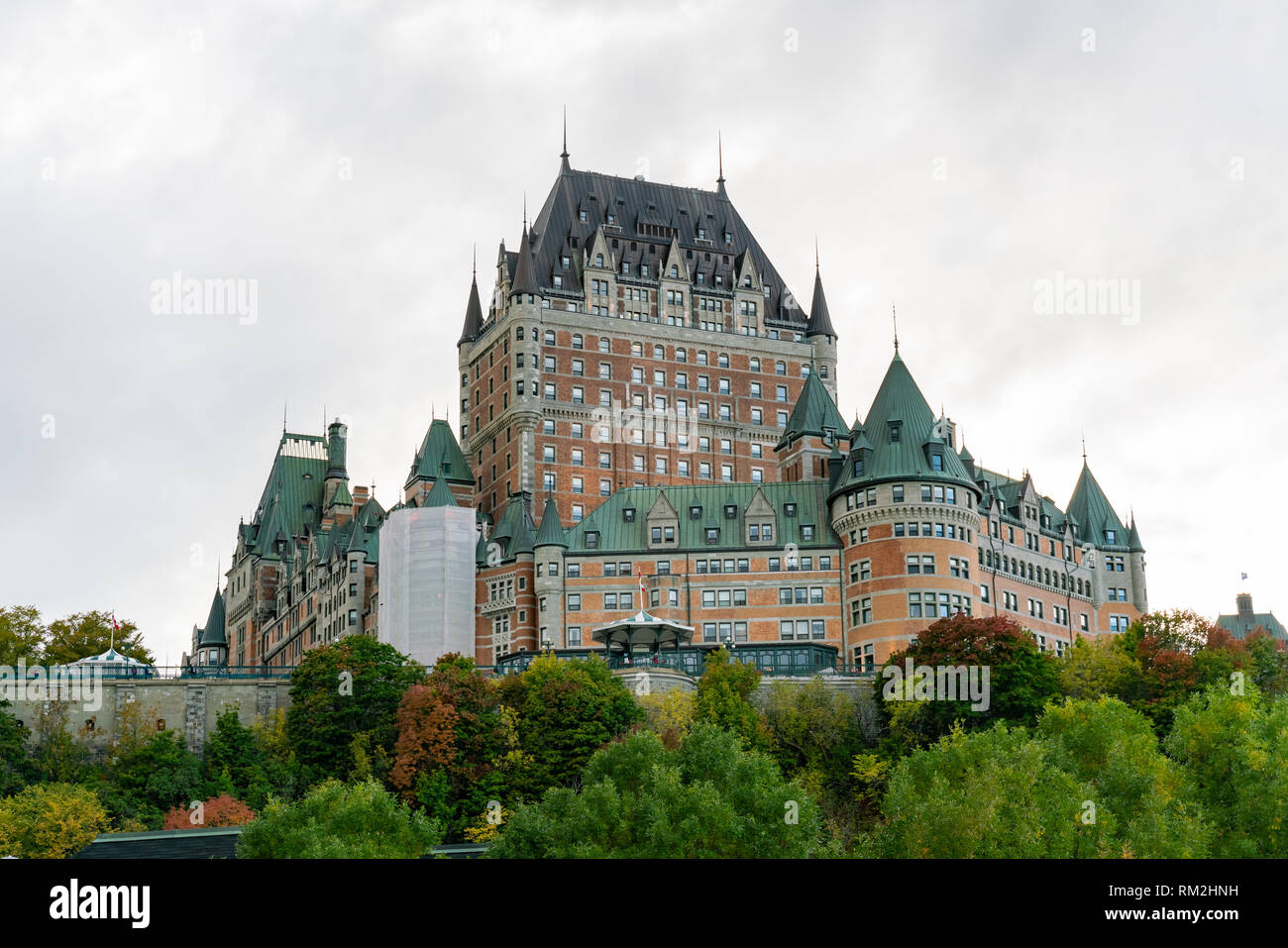 Exterior view of the famous Fairmont Le Château Frontenac at Quebec ...