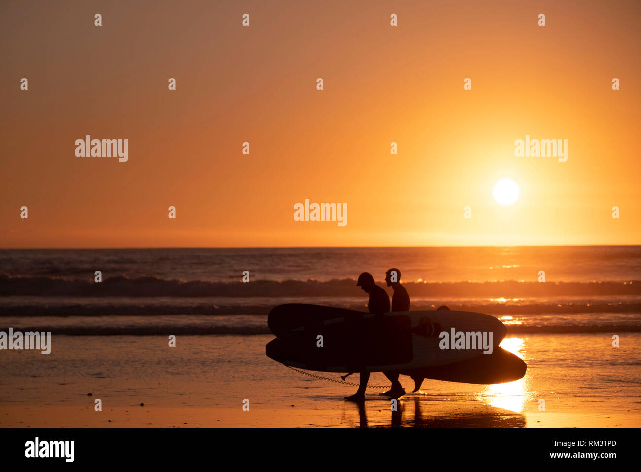 Surfing team hi-res stock photography and images - Alamy
