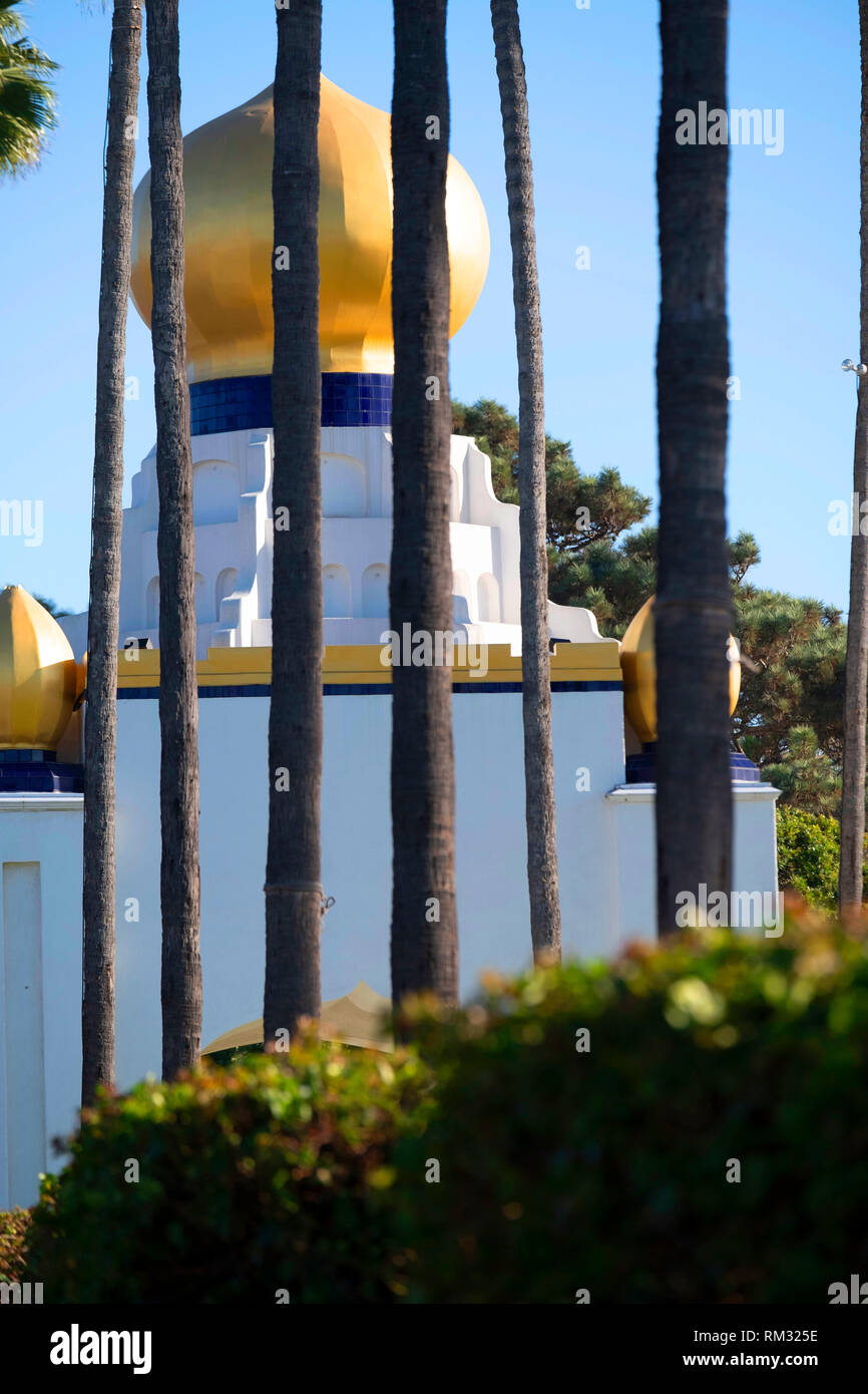 Self realization fellowship encinitas hi-res stock photography and ...