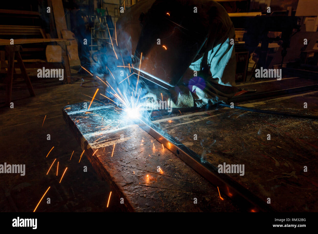 Metal welding joint hi-res stock photography and images - Alamy