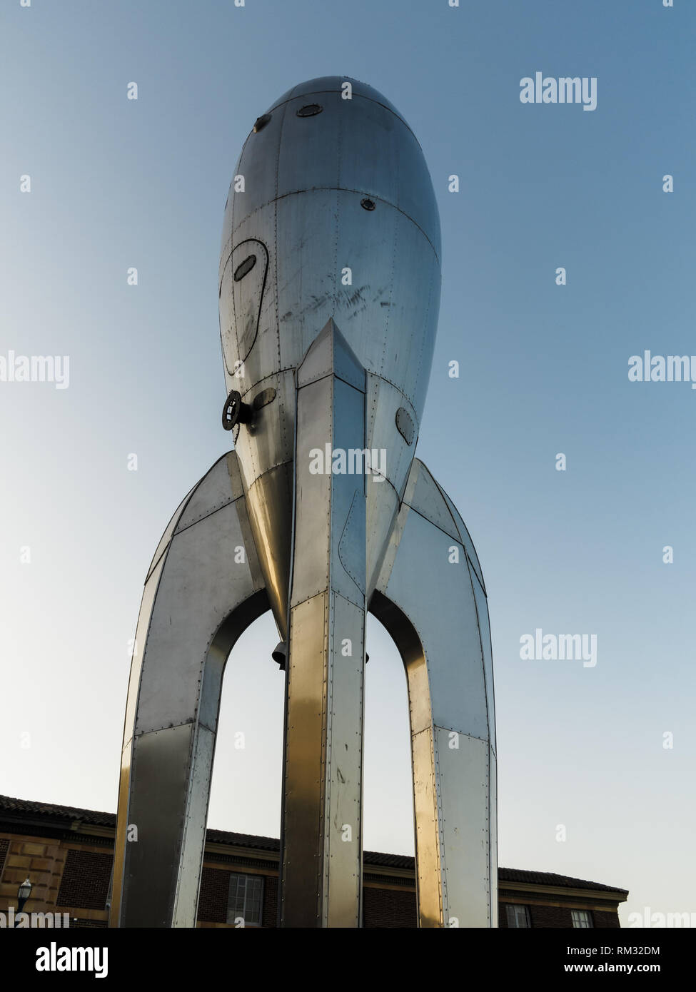 Silver rocket hi-res stock photography and images - Alamy