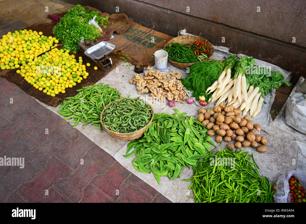 Roadside shop selling different vegetables Stock Photo - Alamy