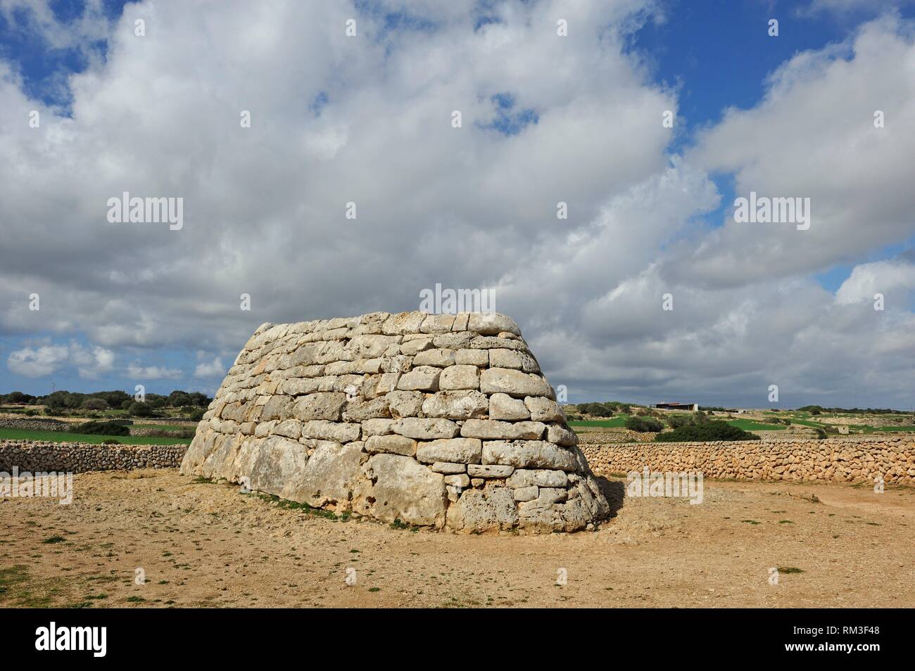 Megalith construction hi-res stock photography and images - Alamy