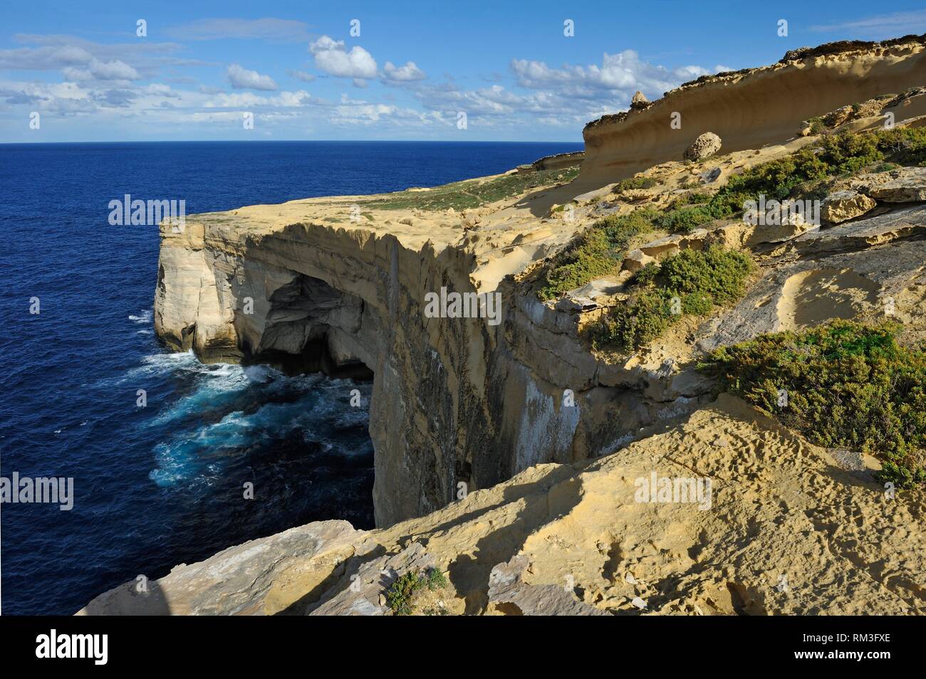 Limestone island hi-res stock photography and images - Alamy
