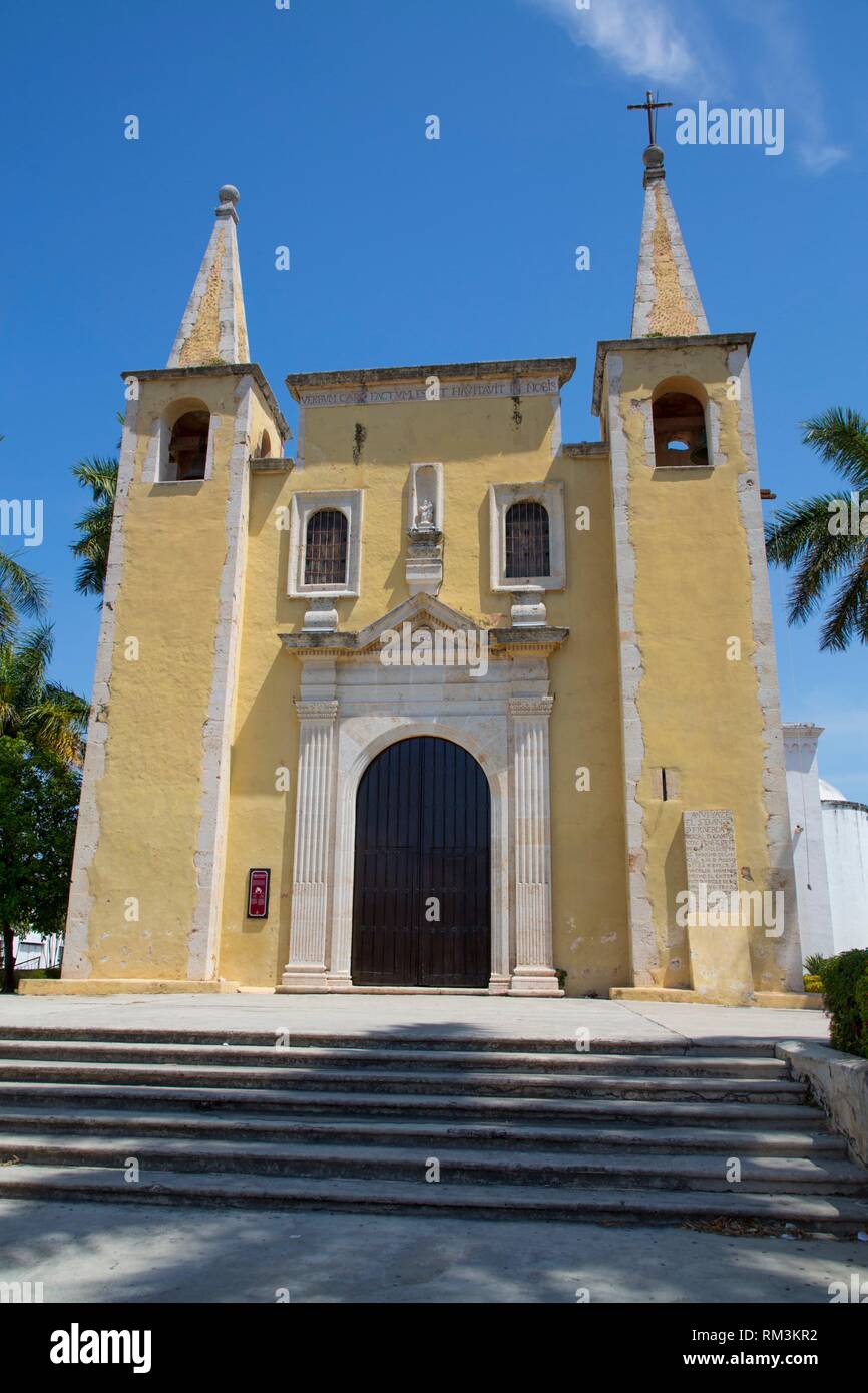 Yucatan church facade hi-res stock photography and images - Alamy