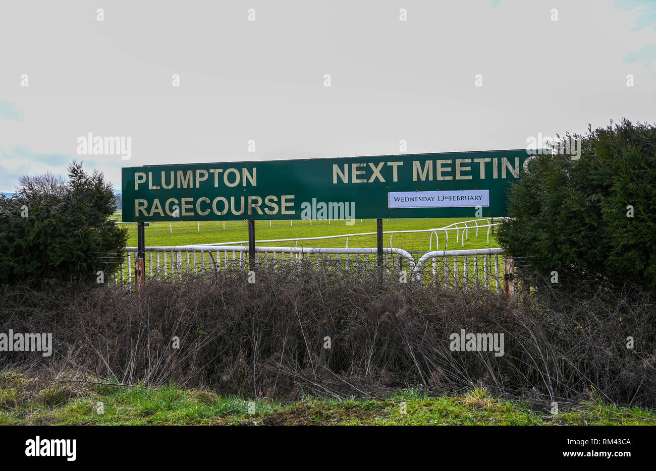 Horse racing plumpton racecourse hi-res stock photography and images ...