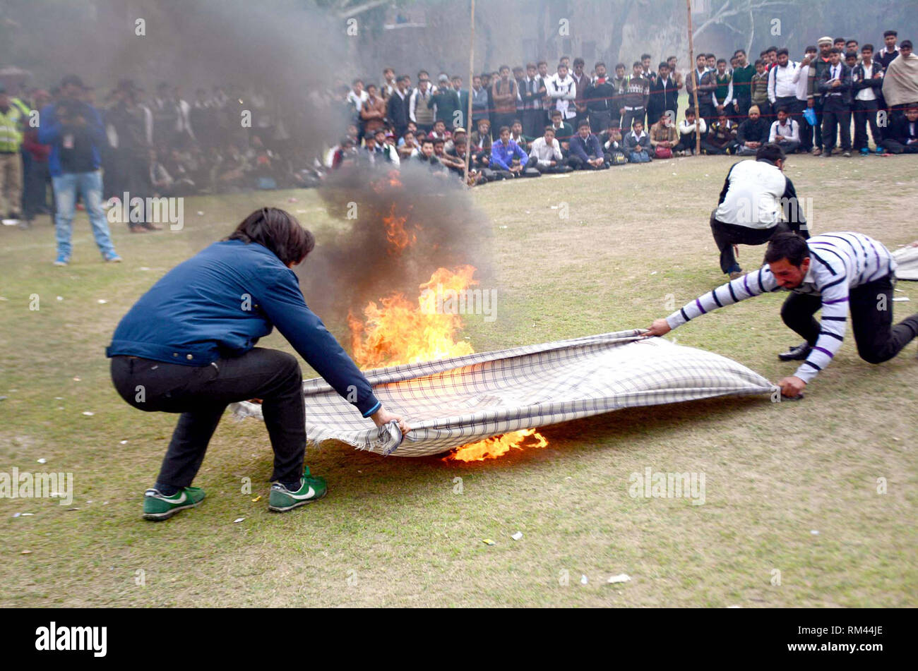 Emergency relief training hi-res stock photography and images - Alamy
