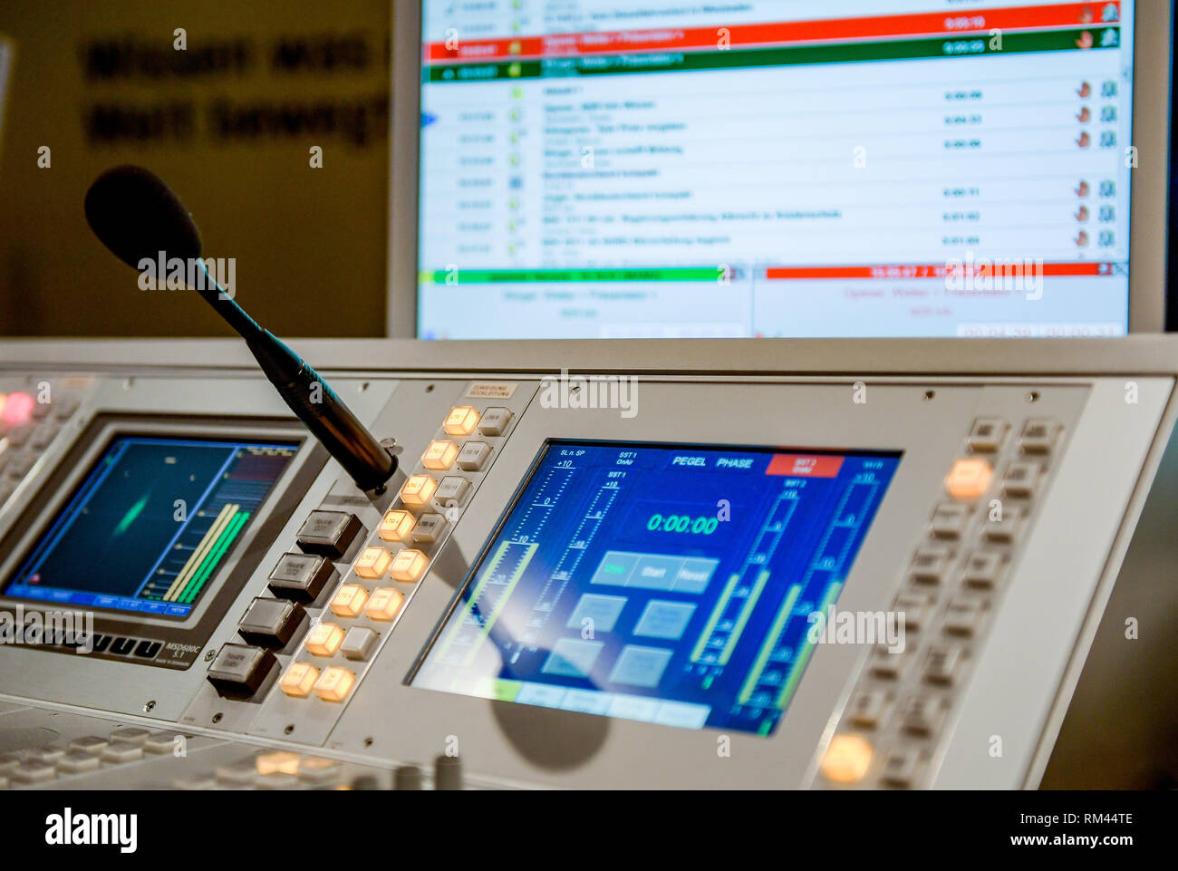 Ndr broadcasting centre hi-res stock photography and images - Alamy
