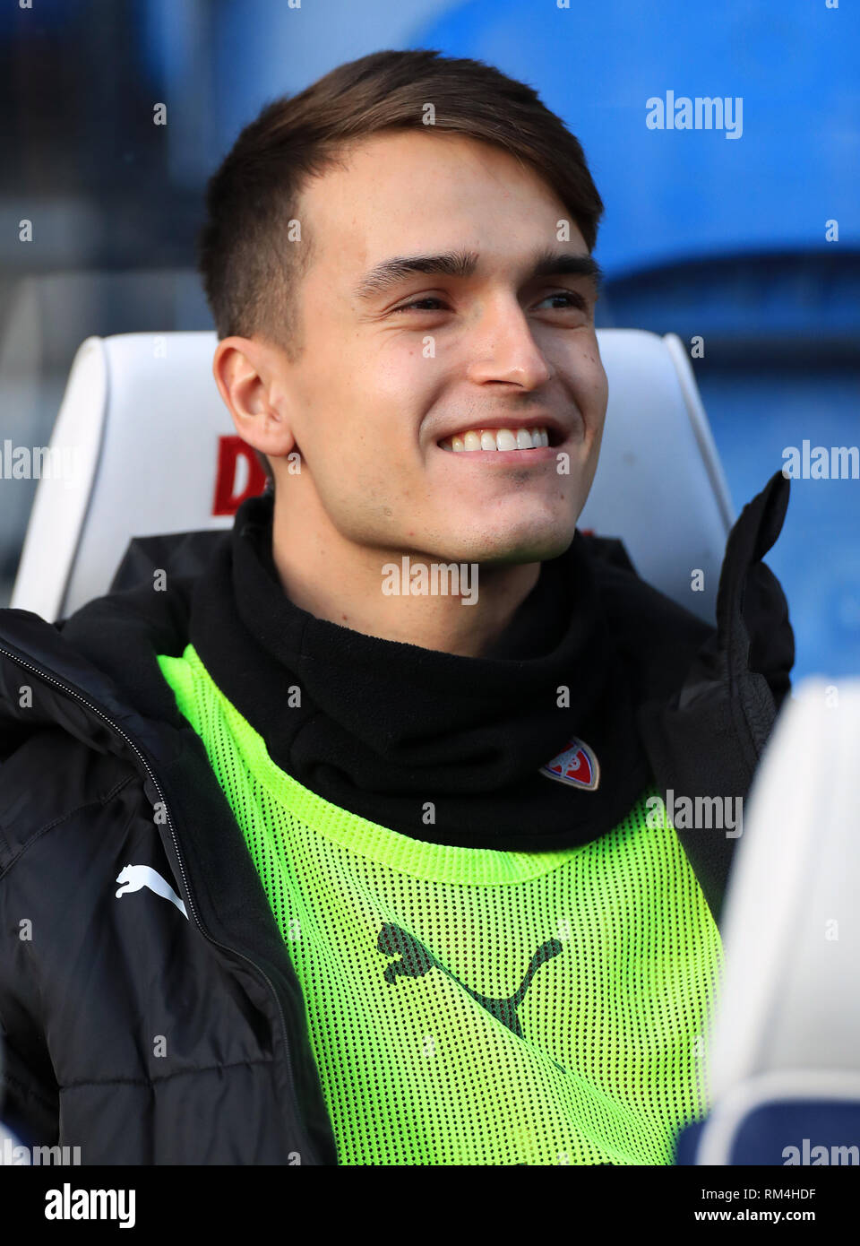 Arsenal's Denis Suarez on the bench Stock Photo - Alamy