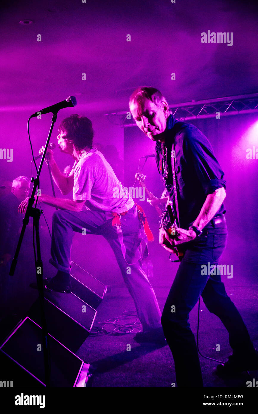 Jimmy Pursey Sham 69 Origional 1977 Line Up Bungalow Bar set Stock ...