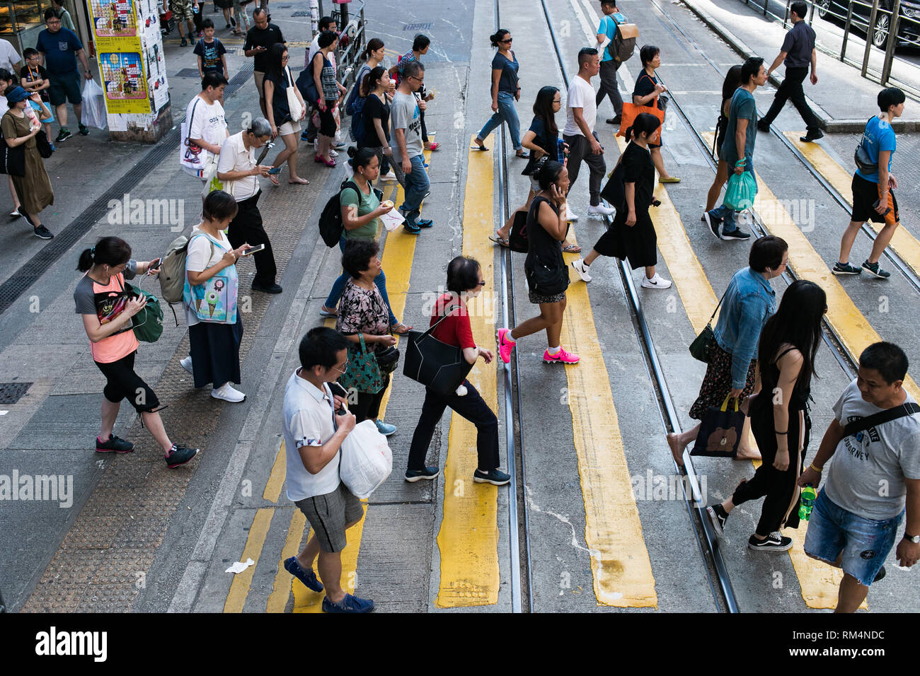Crowded streets of Hong Kong Stock Photo - Alamy