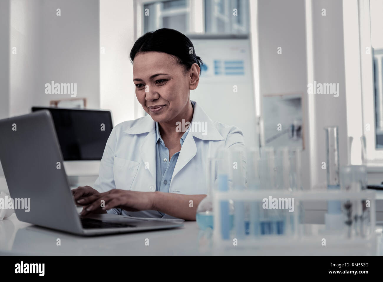 Asian data scientist hi-res stock photography and images - Alamy