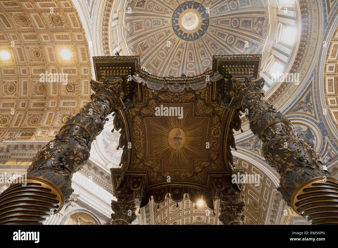 The altar with Bernini's baldacchino, St. Peter's Basilica, San Pietro ...
