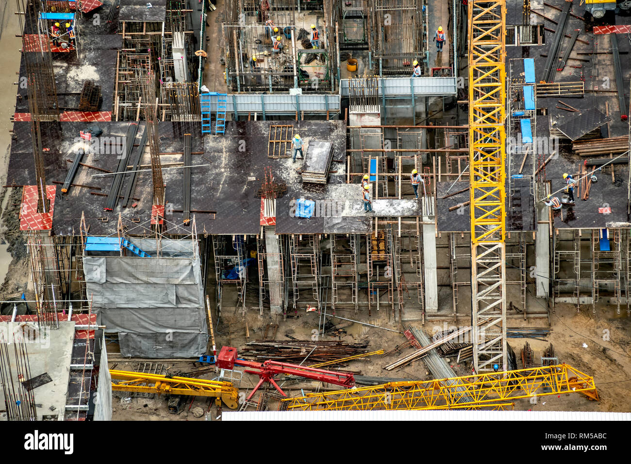 Scaffolding materials hi-res stock photography and images - Alamy