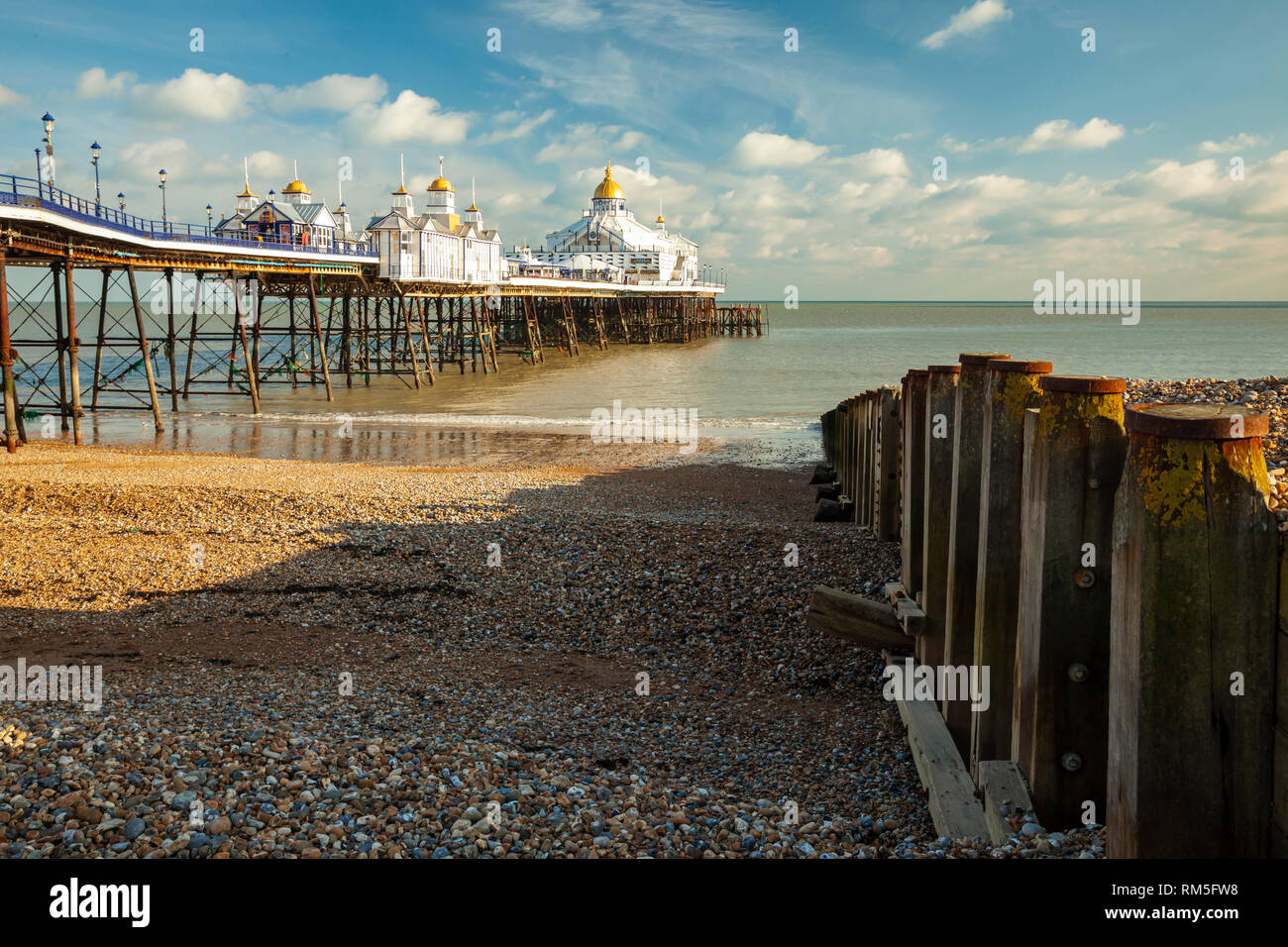 Winter afternoon on Eastbourne beach in East Sussex Stock Photo - Alamy