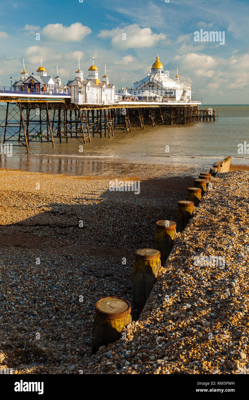 Winter afternoon on Eastbourne beach in East Sussex Stock Photo - Alamy