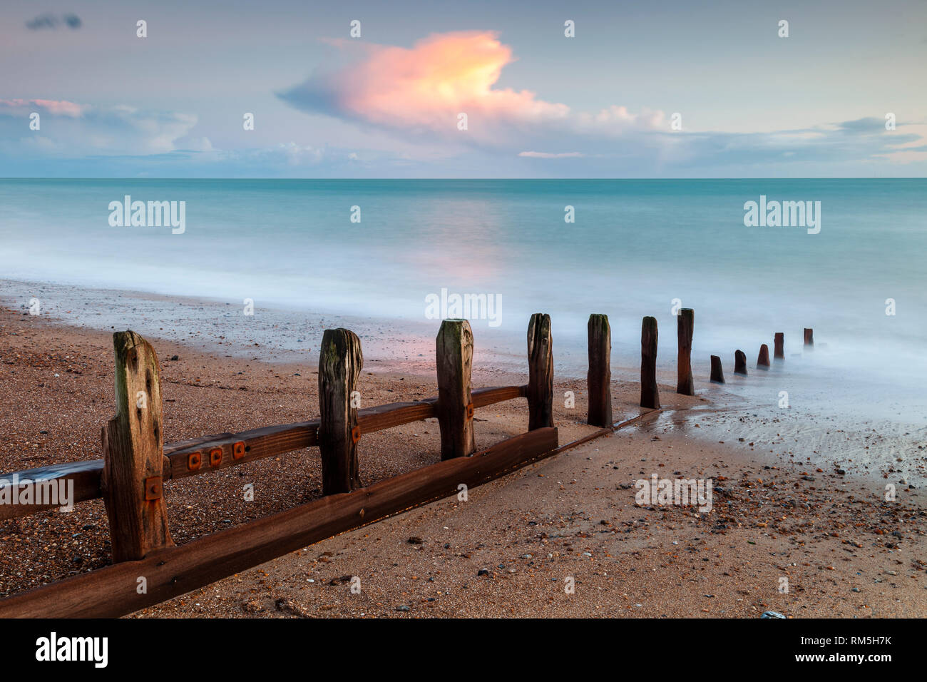 Winter sunset britain beach hi-res stock photography and images - Alamy