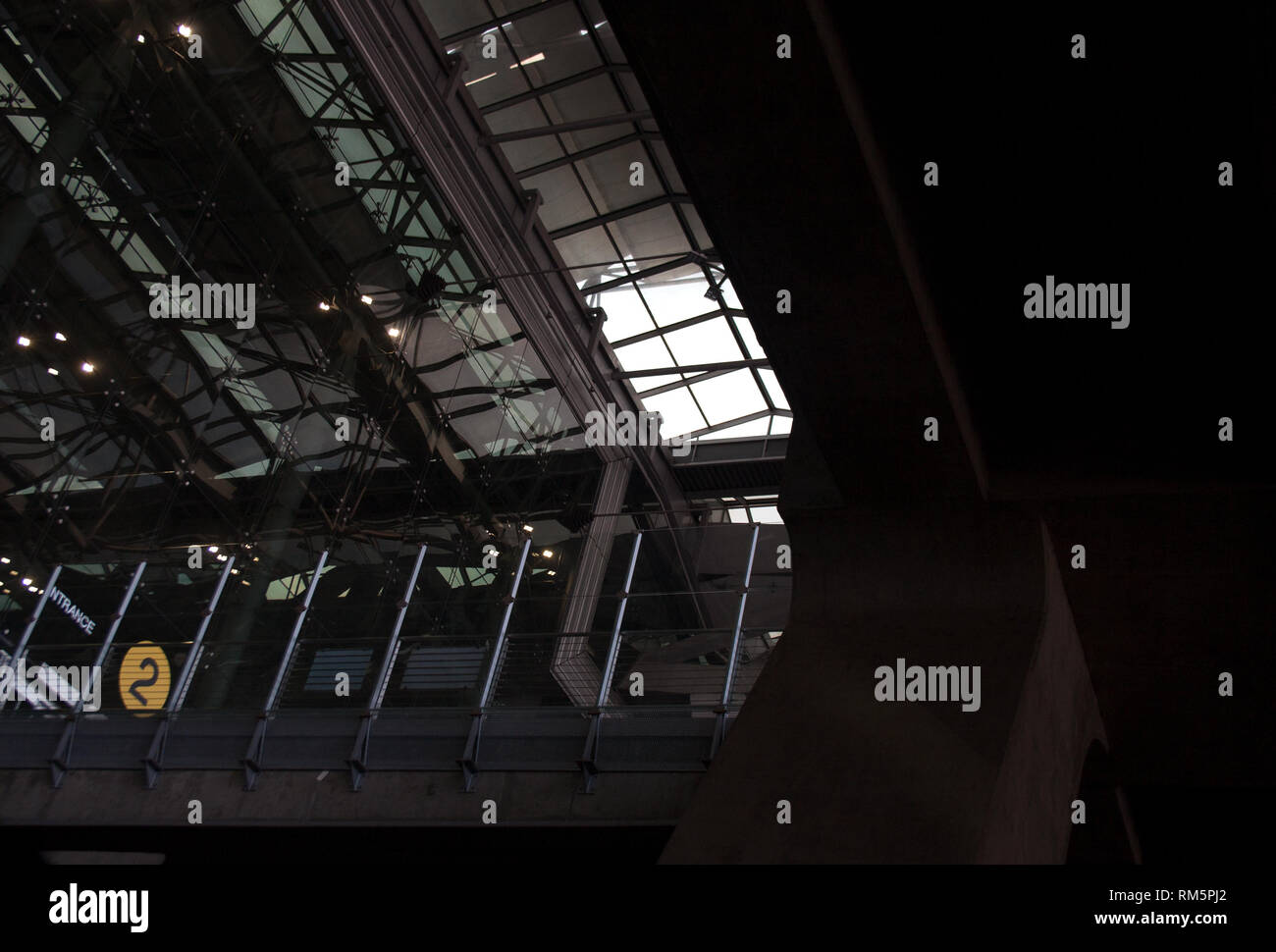Two storey terminal building hi-res stock photography and images - Alamy