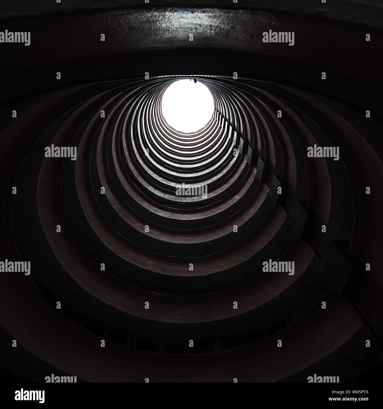 Circular building hi-res stock photography and images - Alamy