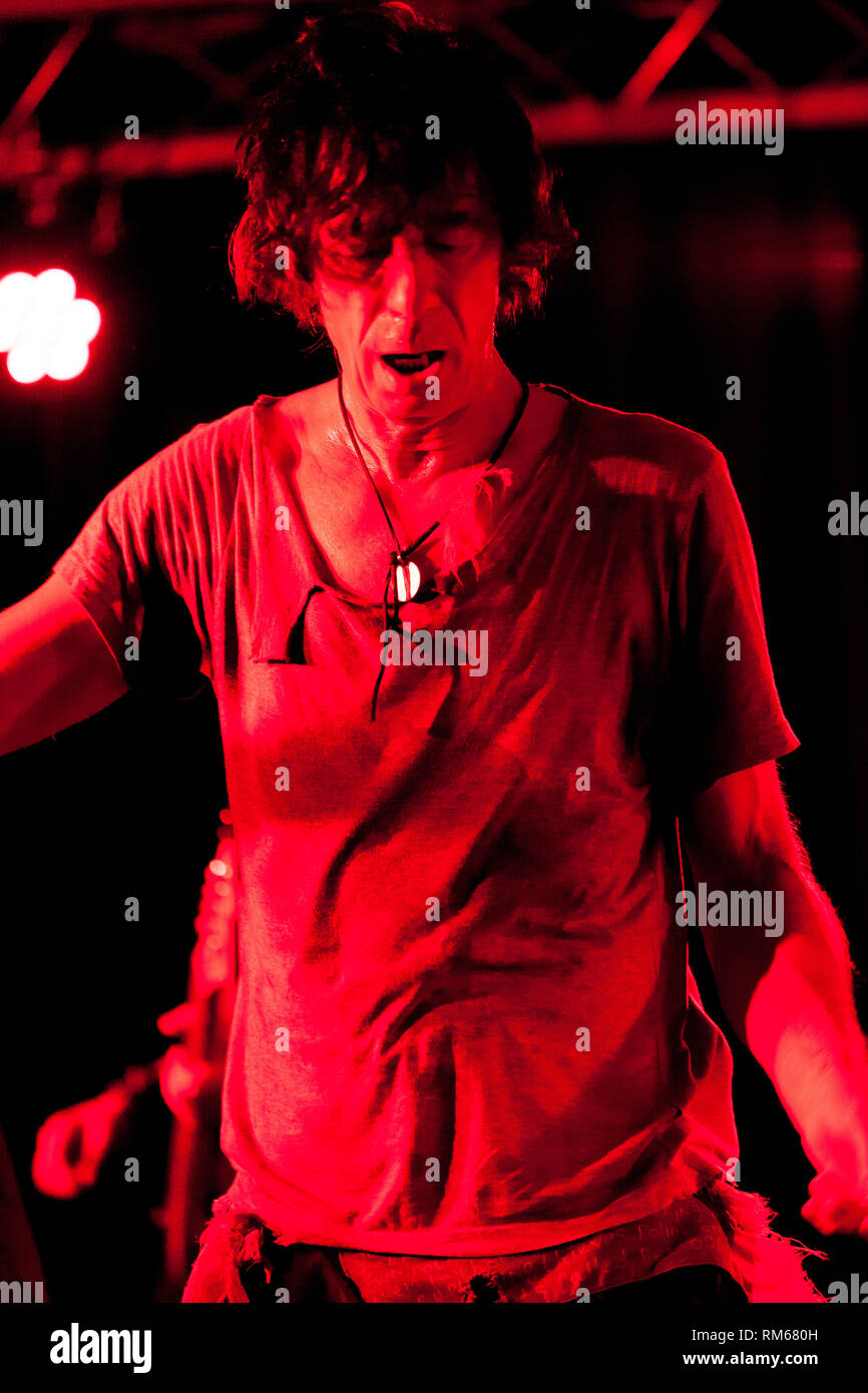 Jimmy Pursey Sham 69 Origional 1977 Line Up Bungalow Bar set Stock ...