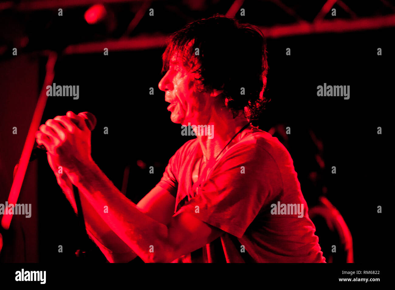 Jimmy Pursey Sham 69 Origional 1977 Line Up Bungalow Bar set Stock ...