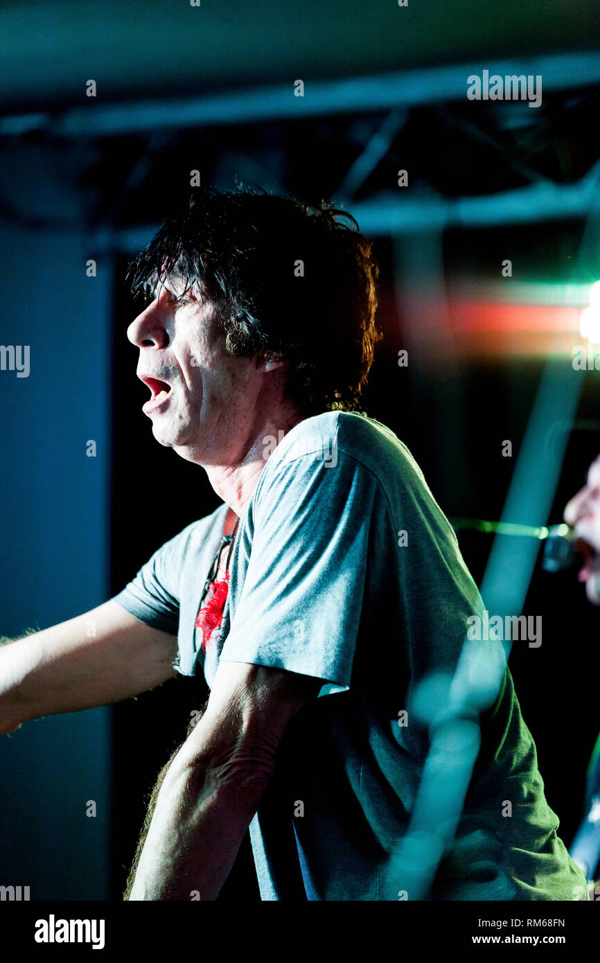 Jimmy Pursey Sham 69 Origional 1977 Line Up Bungalow Bar set Stock ...